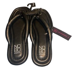 No Boundaries | Shoes | Nwt No Boundaries Black Memory Foam Puffy Flip ...